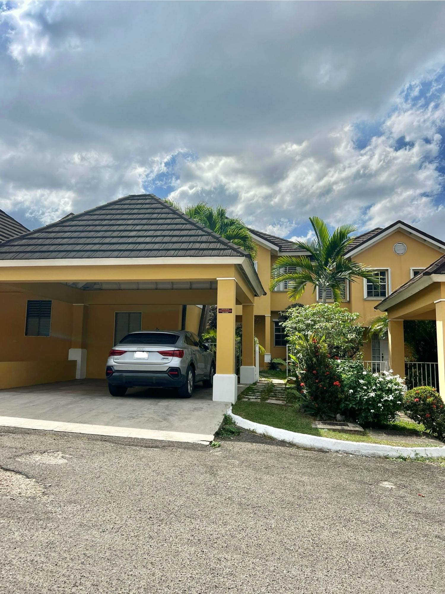 Townhouse For Rent: NORBROOK ROAD, Norbrook | $375,000 | Keez