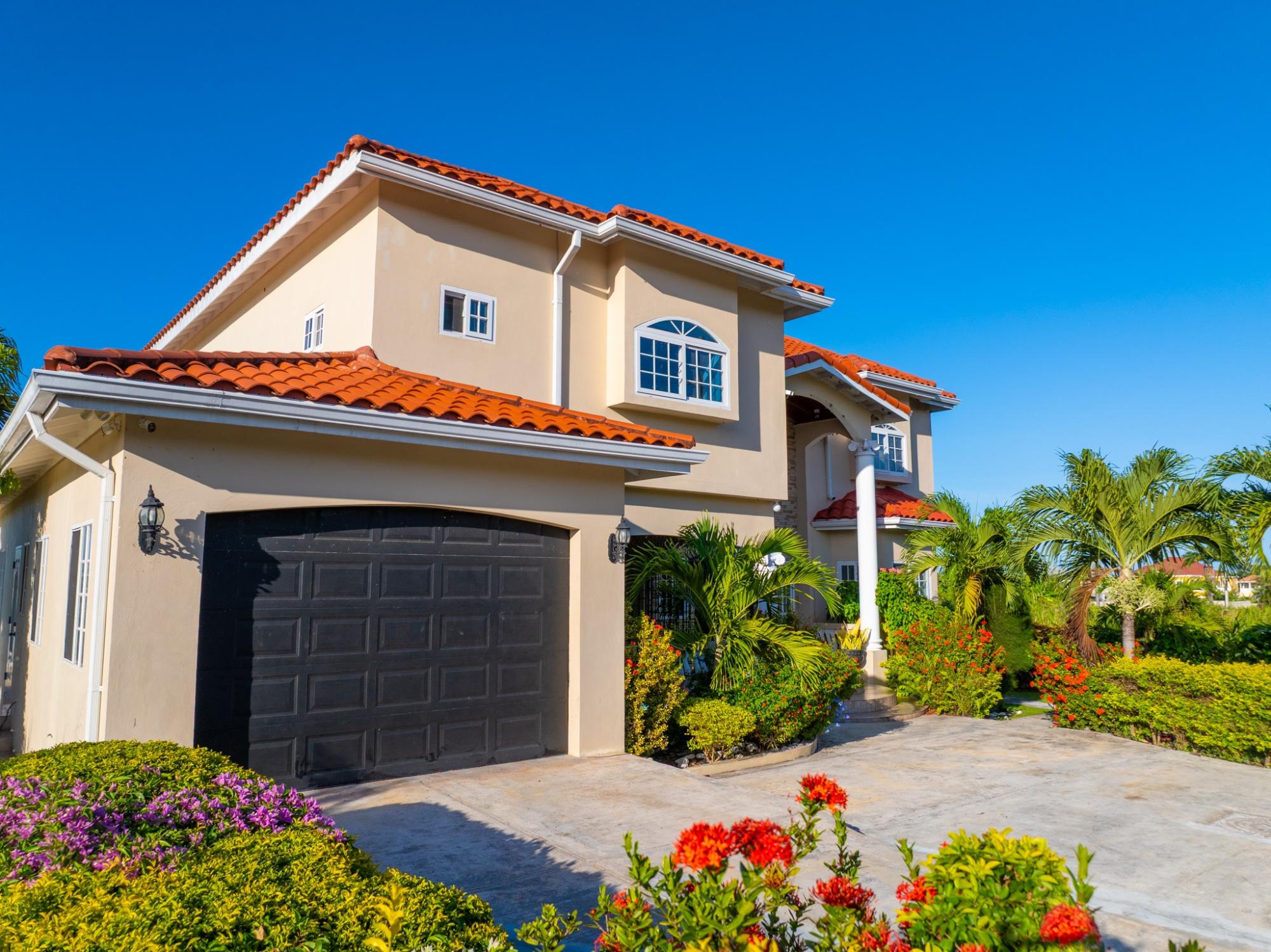 House For Sale: PLANTATION VILLAGE, Plantation Village | $680,000 | Keez