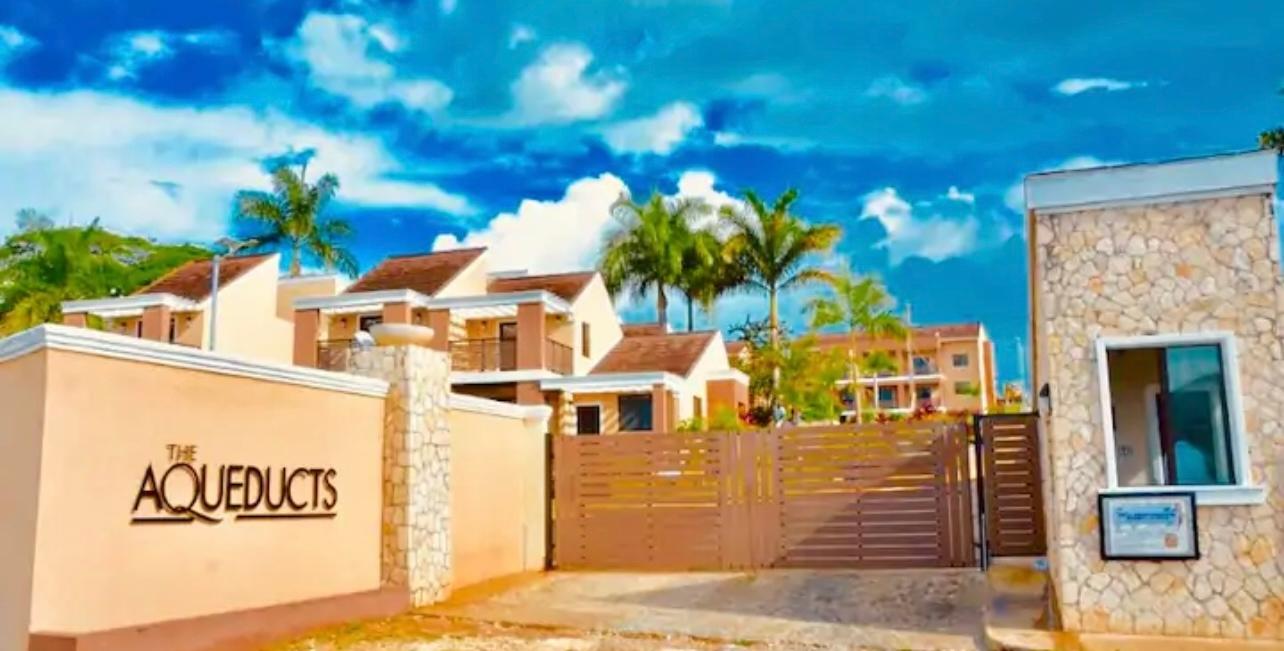 Townhouse For Sale: THE AQUEDUCTS NEGRIL, Negril | $310,000 | Keez