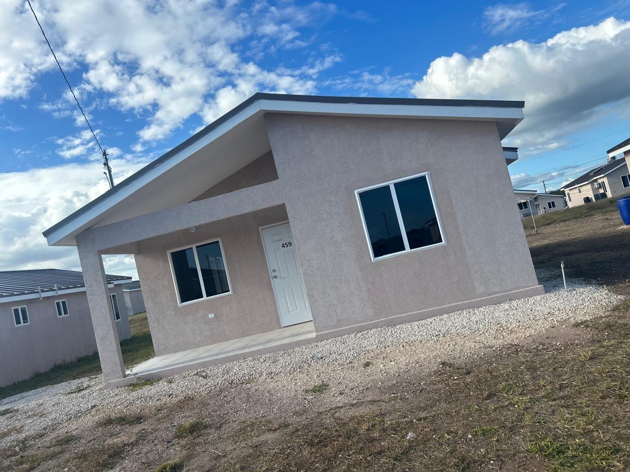 House For Rent: SILVERSUN ESTATE, PH4, Spanish Town | $80,000 | Keez