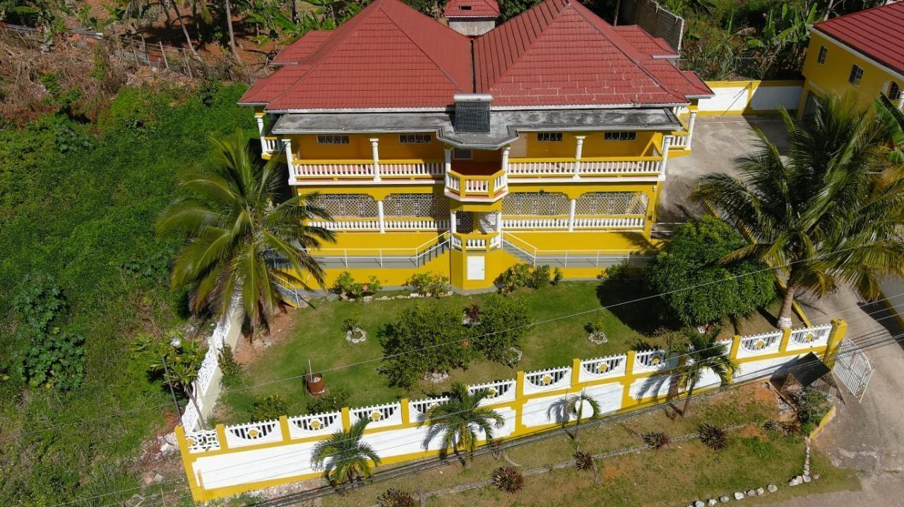 House For Sale: HANBURY, MANDEVILLE MANCH, Hanbury | $85,000,000 | Keez