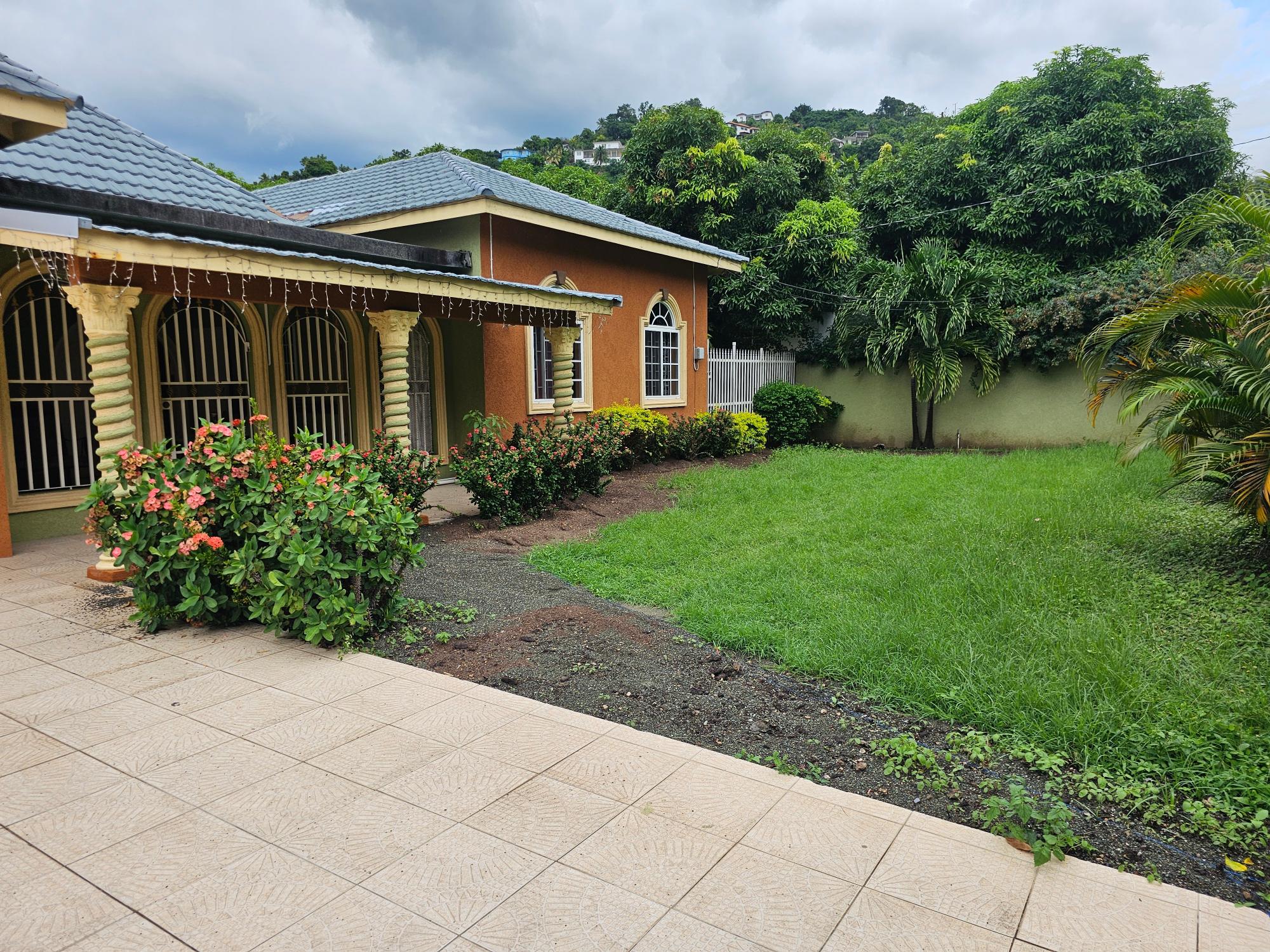 House For Rent: MORNINGSIDE DRIVE, Kingston 19 | $1,200 | Keez