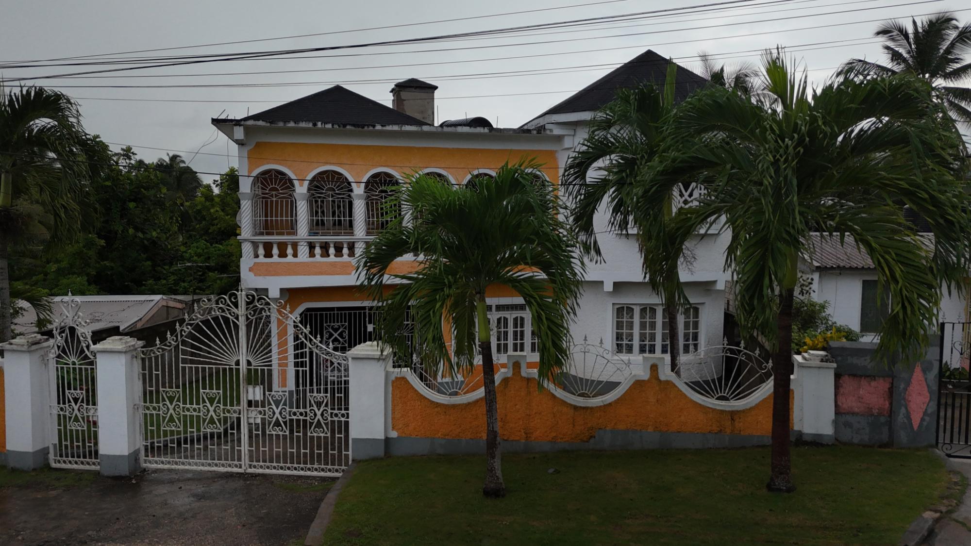 House For Sale: WHITEHOUSE BOULEVARD, Linstead | $24,000,000 | Keez