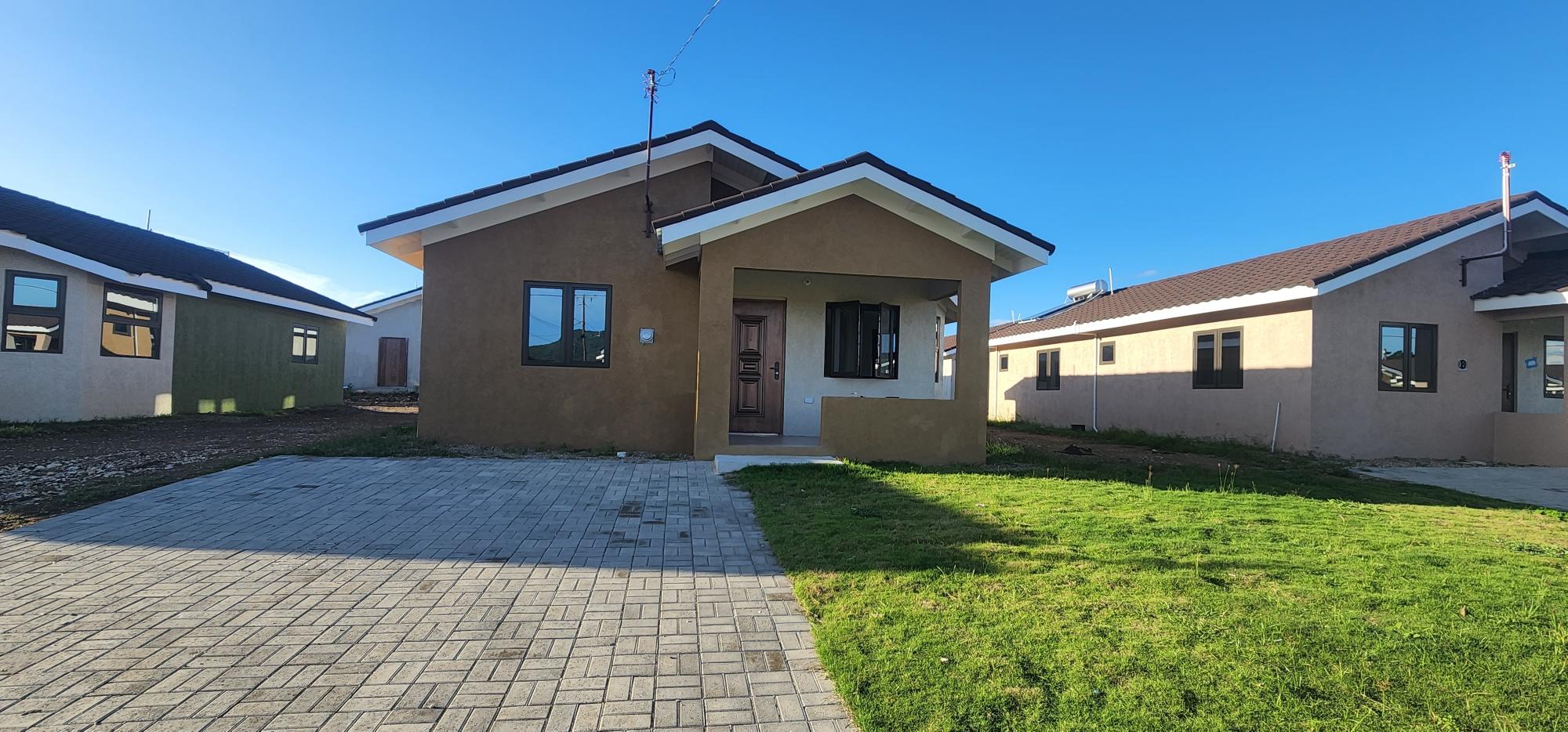 House For Rent: OAK ESTATE, PORTMORE, Portmore Pines | $145,000 | Keez