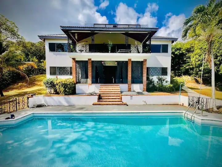 House For Rent: PYRAMID POINT, Ocho Rios | $2,300 | Keez