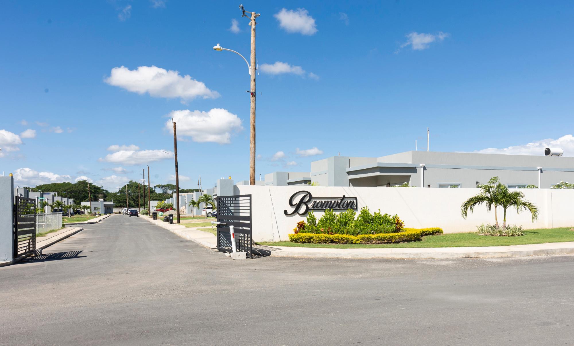 House For Rent: PORT RIDGE ESTATE, Greater Portmore | $180,000 | Keez