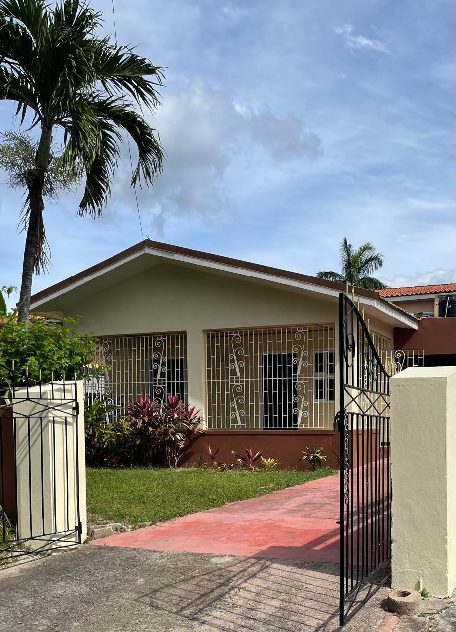 House For Rent: LINMAR CLOSE, Kingston 8 | $180,000 | Keez