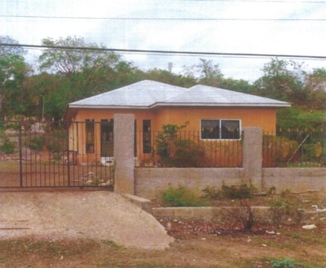 House For Sale: BOTTOM ROAD, May Pen | $10,000,000 | Keez