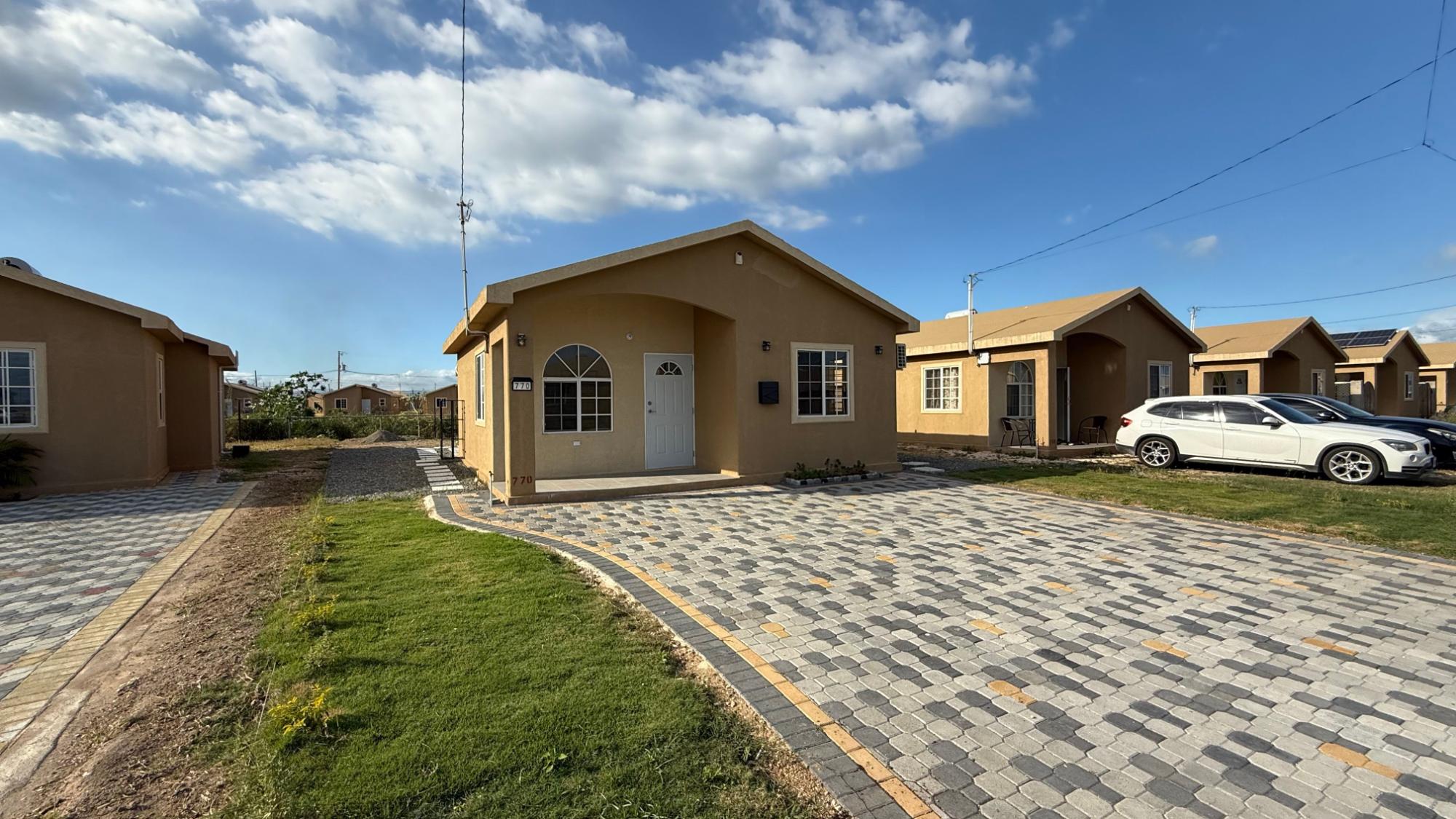 House For Rent: PHOENIX PARK VILLAGE 2, P, Phoenix Park | $110,000 | Keez