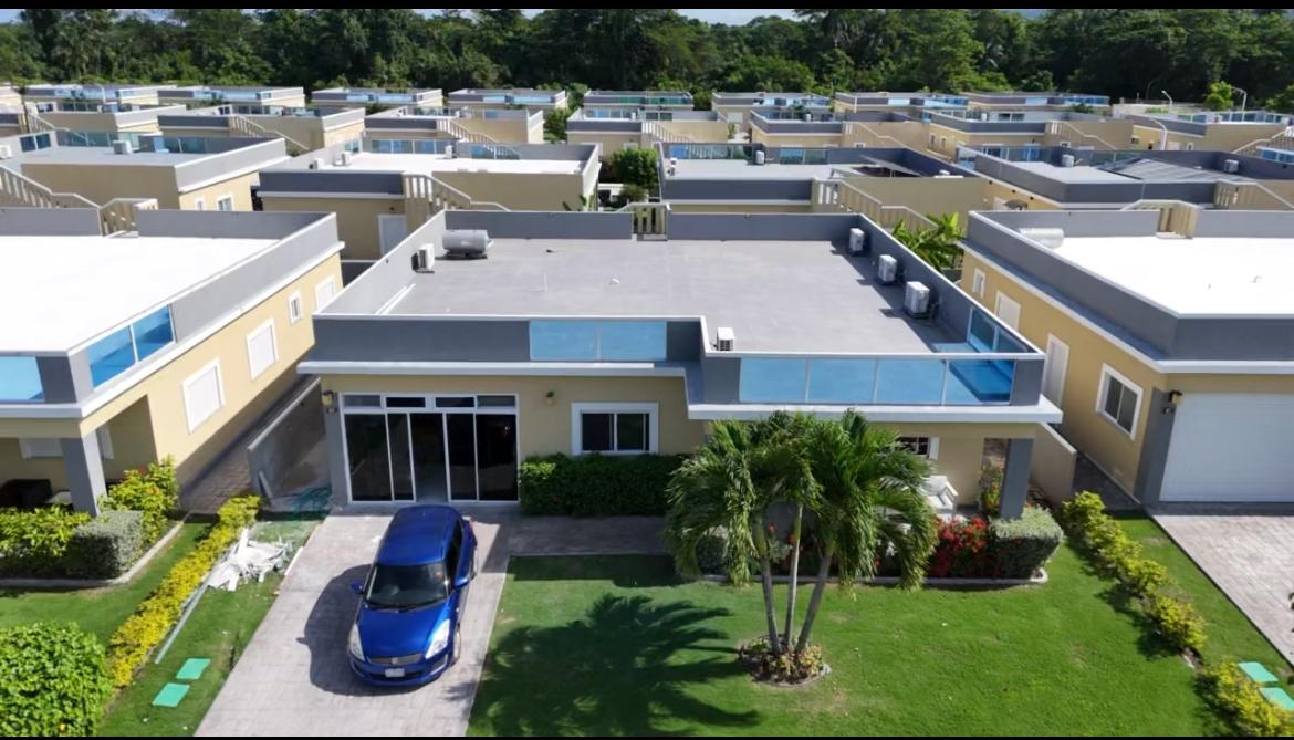 House For Rent: MARINA VILLAS, Drax Hall Estate | $2,900 | Keez