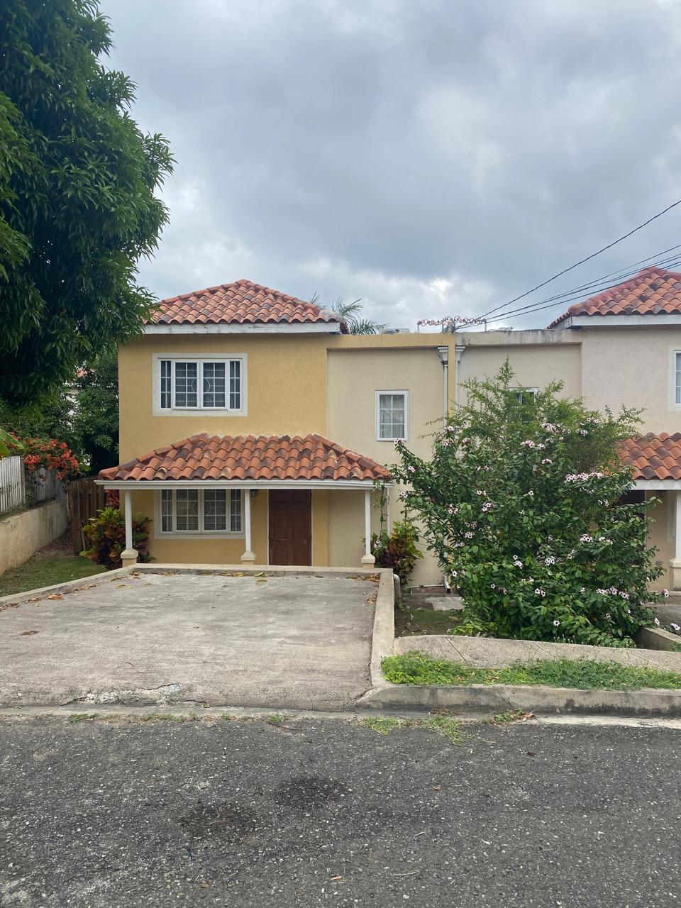 Townhouse For Rent: MANGO WALK COUNTRY CLUB, Montego Bay | $1,350 | Keez