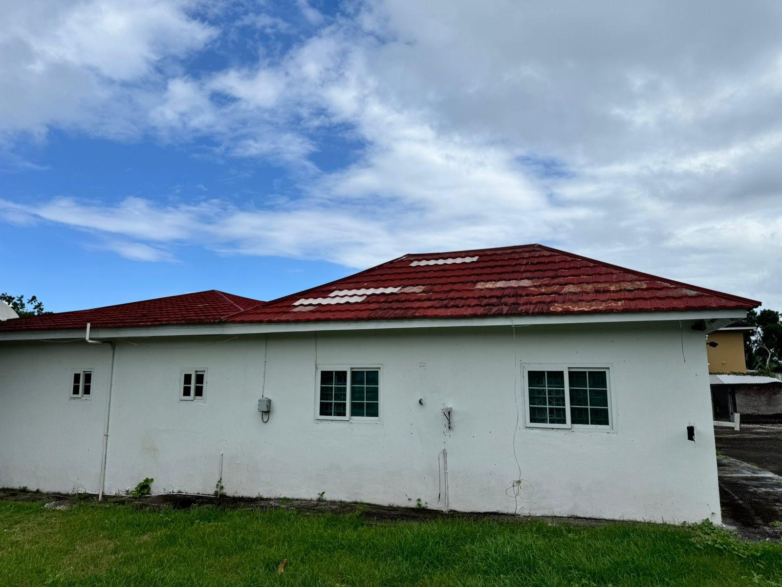 House For Sale: POMPANO BAY, ST. MARY, Spring Valley | $350,000 | Keez