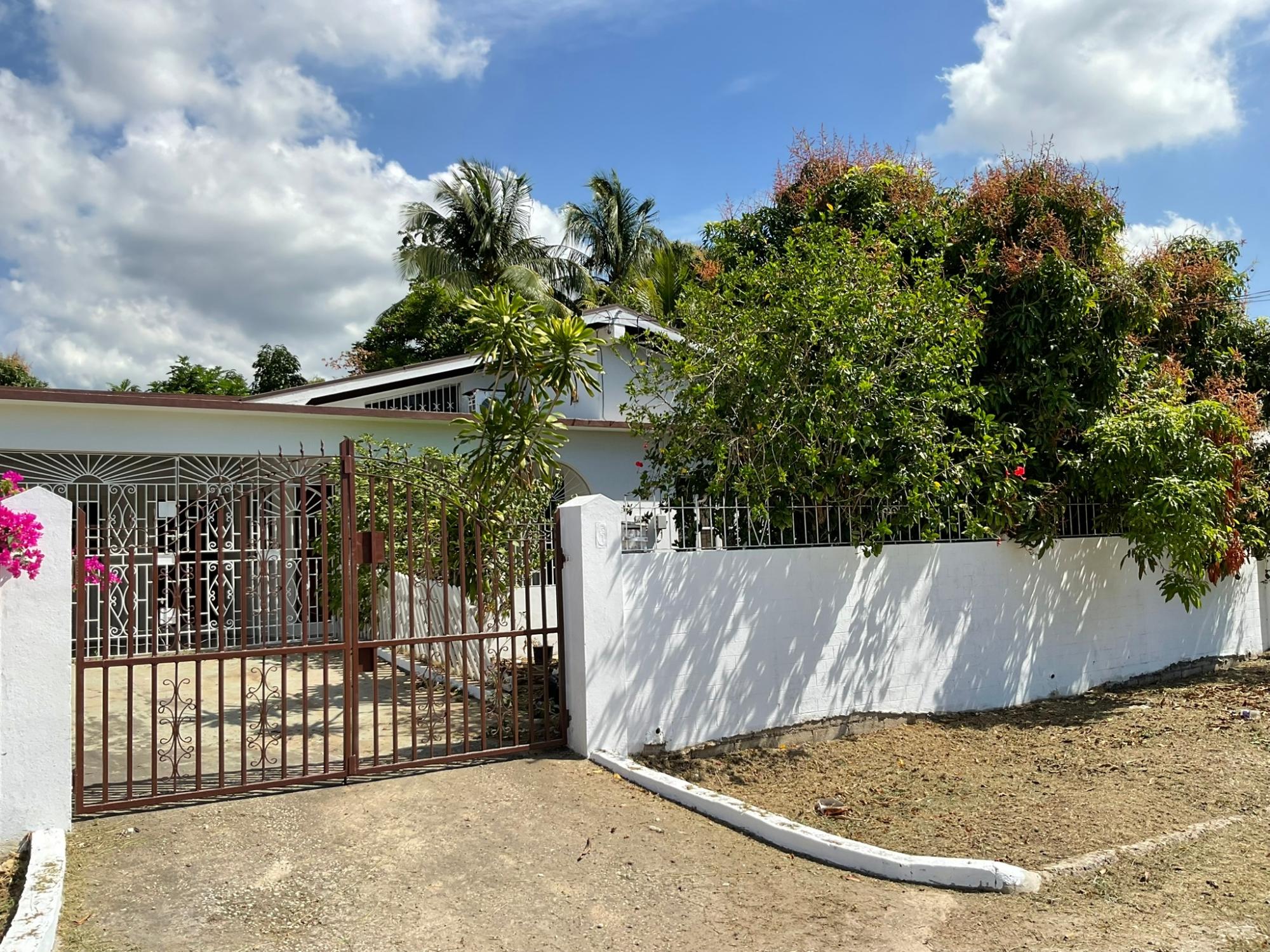 house-for-sale-toronto-drive-spanish-town-18-500-000