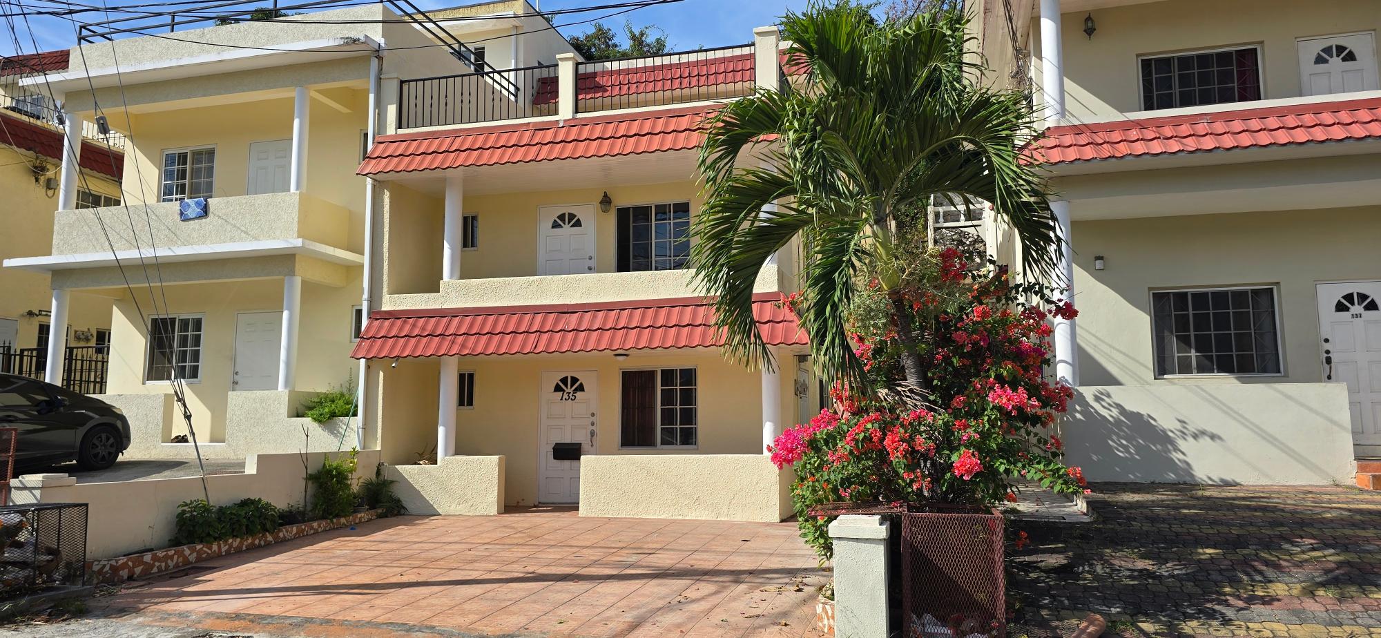 Townhouse For Rent: LIGNUM VITAE DRIVE, Kingston 6 | $1,300 | Keez