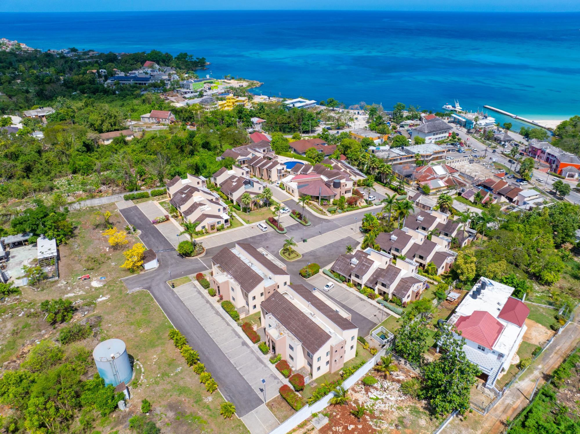 Townhouse For Sale: AQUEDUCTS, RED GROUND, Negril | $300,000 | Keez