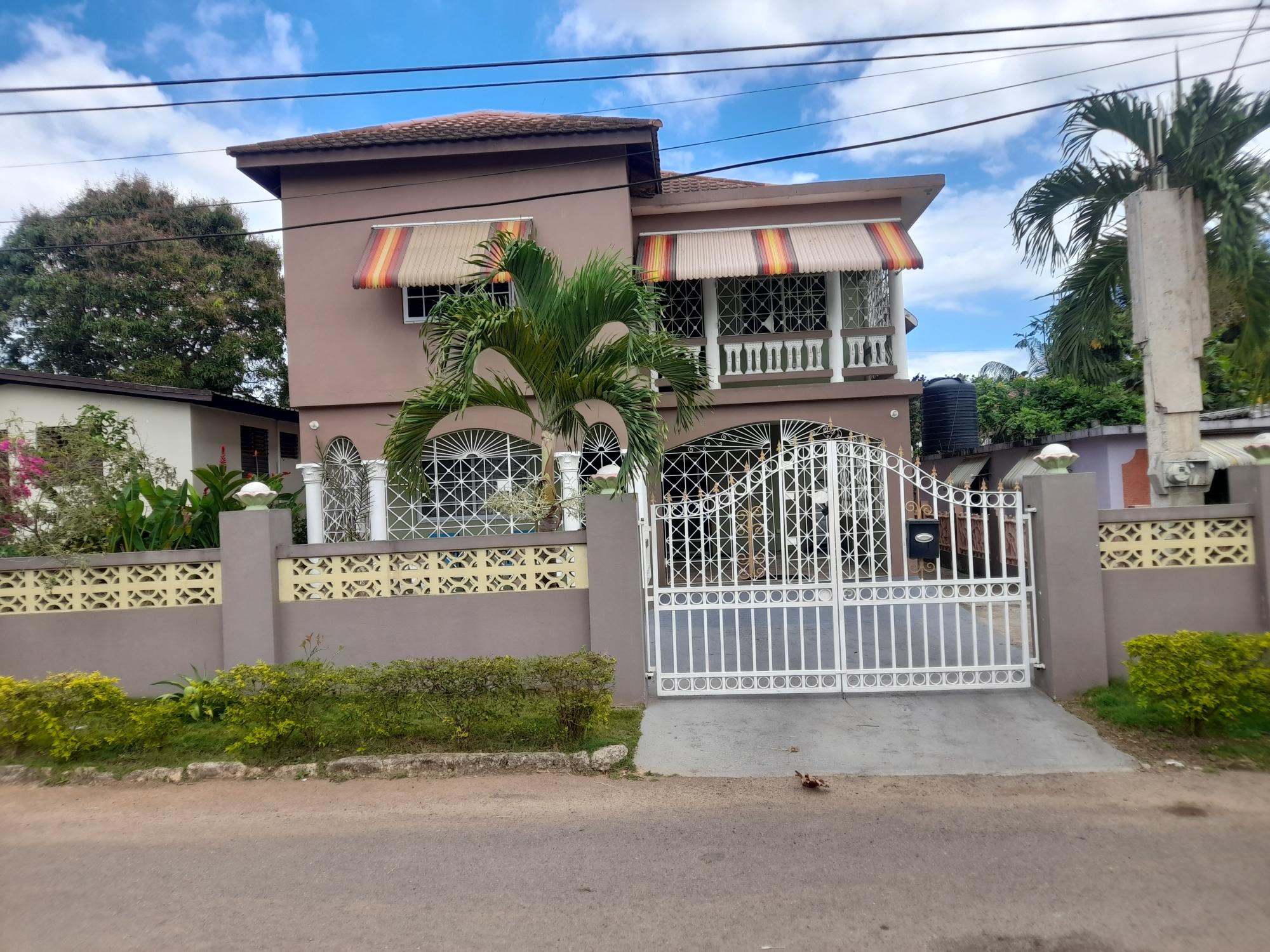 House For Sale: LEMON CLOSE, CHARLEMONT, Linstead | $29,000,000 | Keez