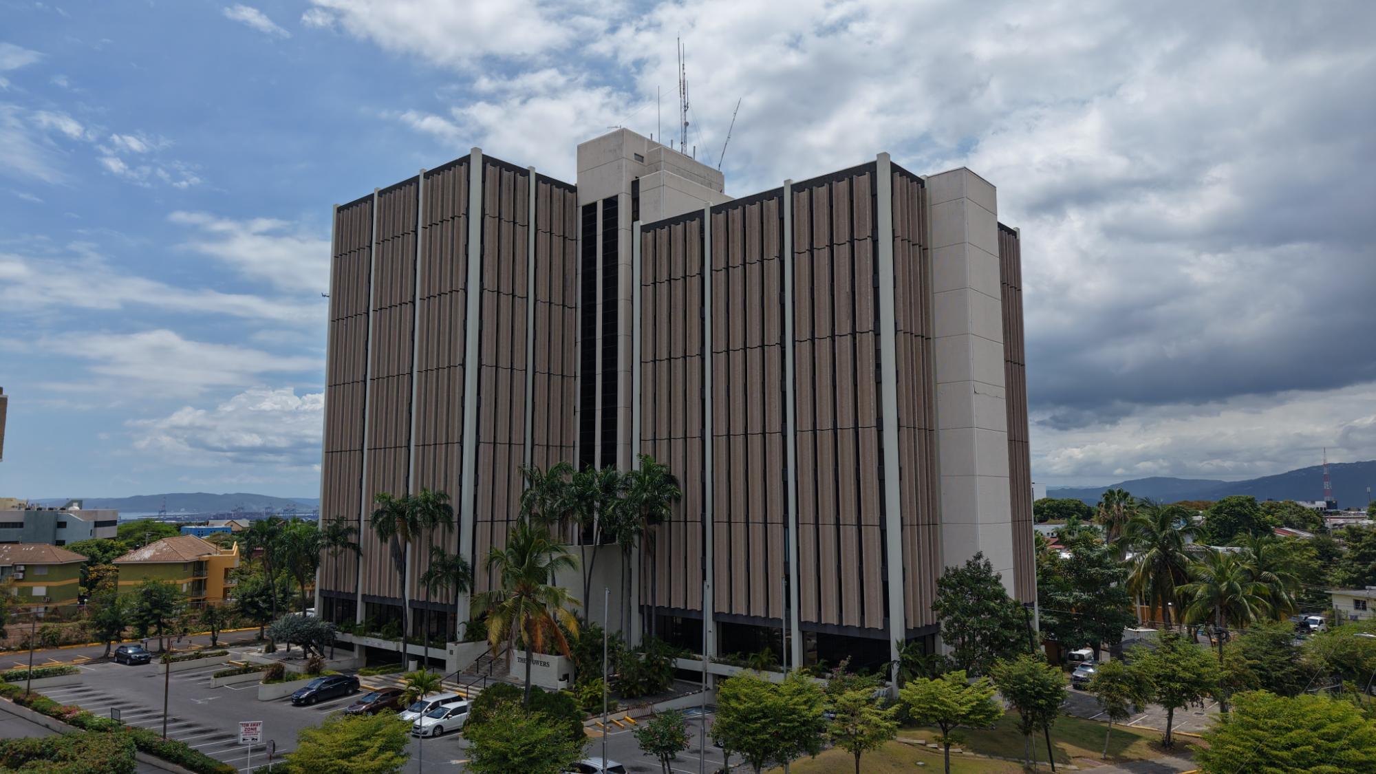 Offices / Commercial Bldg For Rent: KNUTSFORD BOULEVARD, Kingston 5 ...