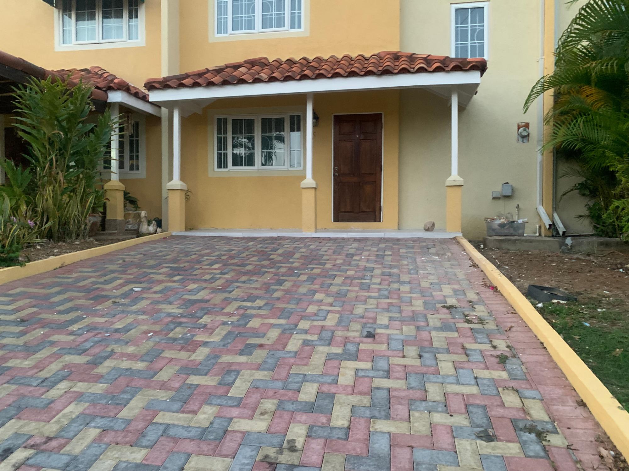 Townhouse For Rent: MANGO WALK COUNTRY CLUB, Montego Bay | $1,300 | Keez