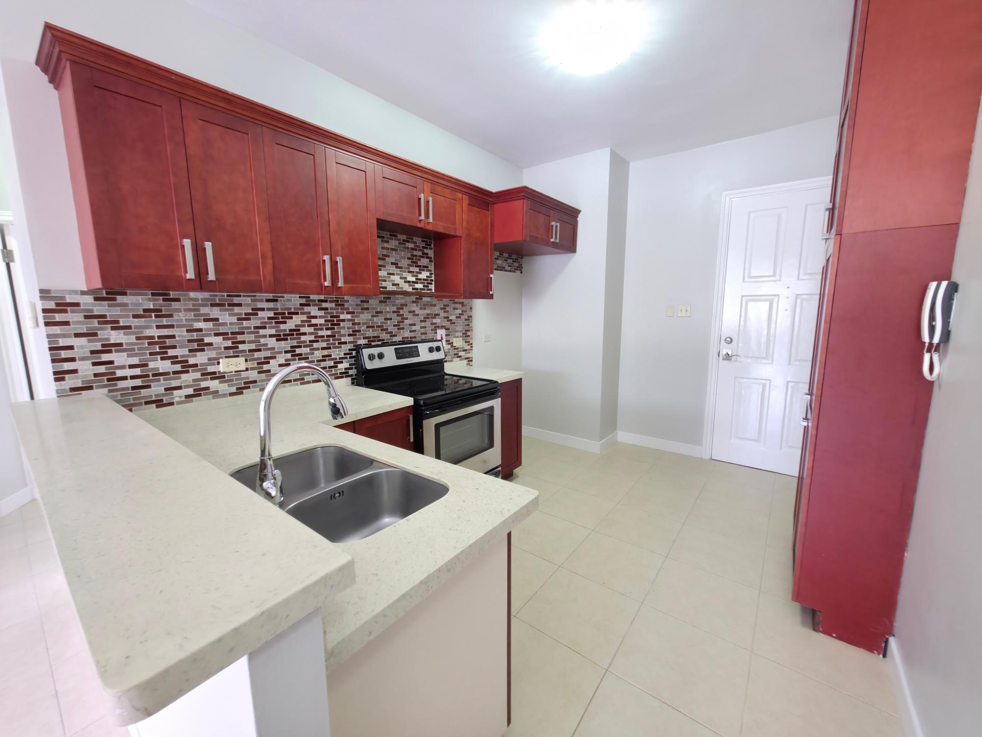Apartment For Rent: GRAHAM HEIGHTS, Kingston 8 | $170,000
