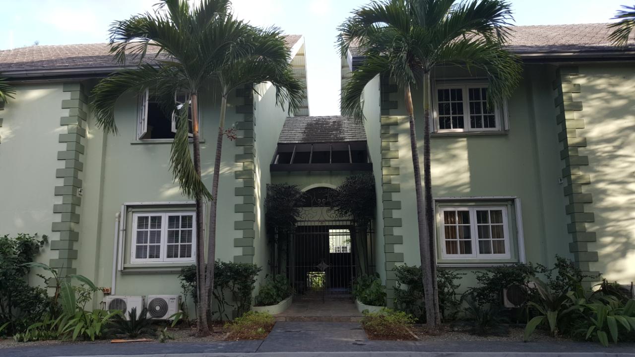 Apartment For Rent: LONG LANE, Kingston 8 | $2,800