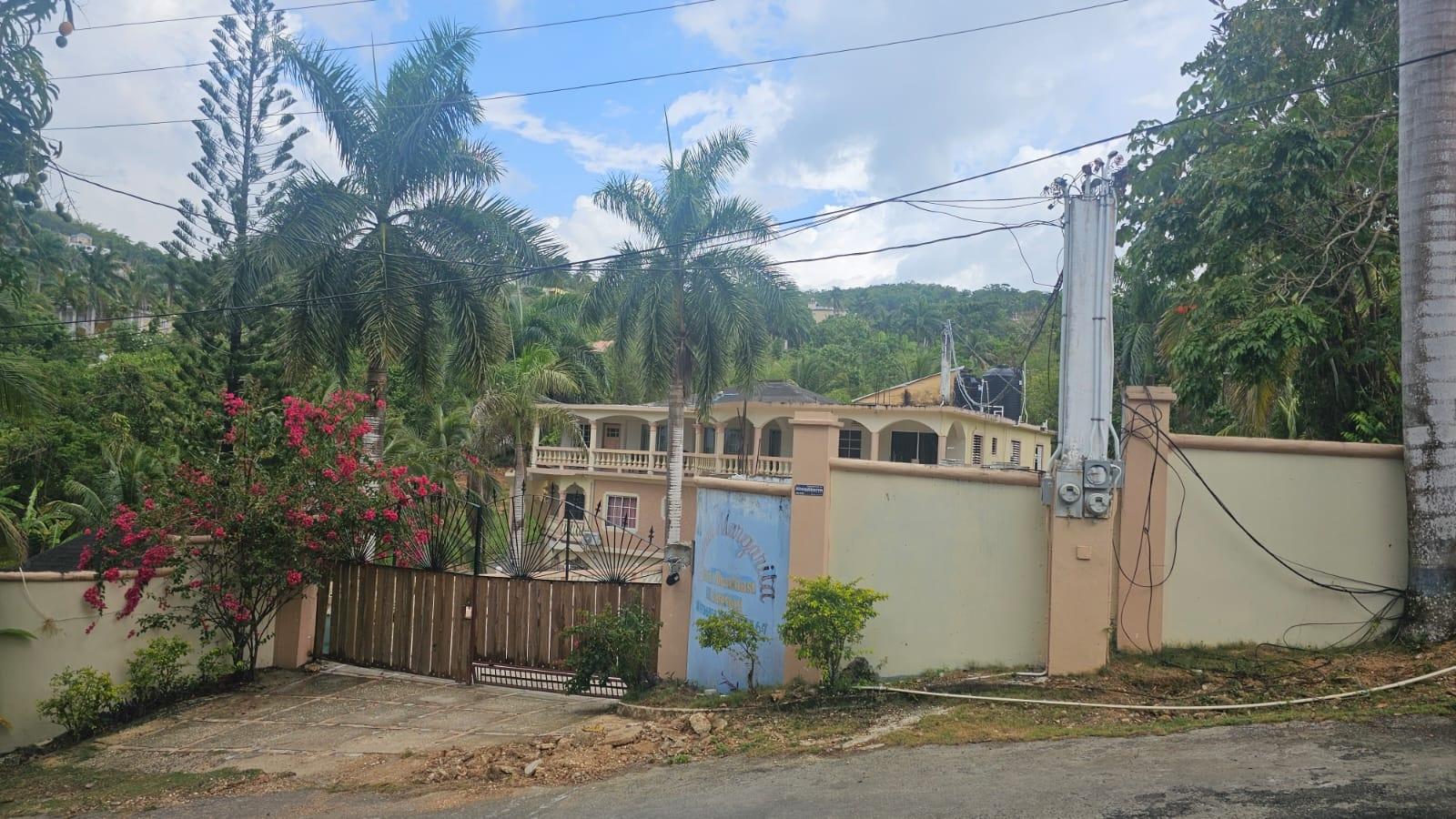 Resort / Villa For Rent: UNITY HALL, Unity Hall | $1,500 | Keez