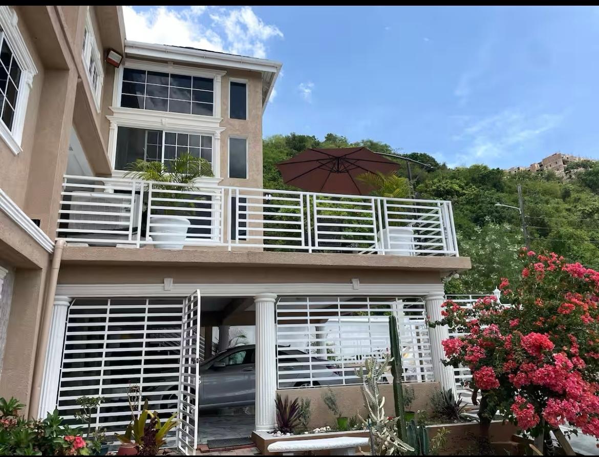 Apartment For Rent: RIDGE VIEW CLOSE, Kingston 19 | $250,000 | Keez