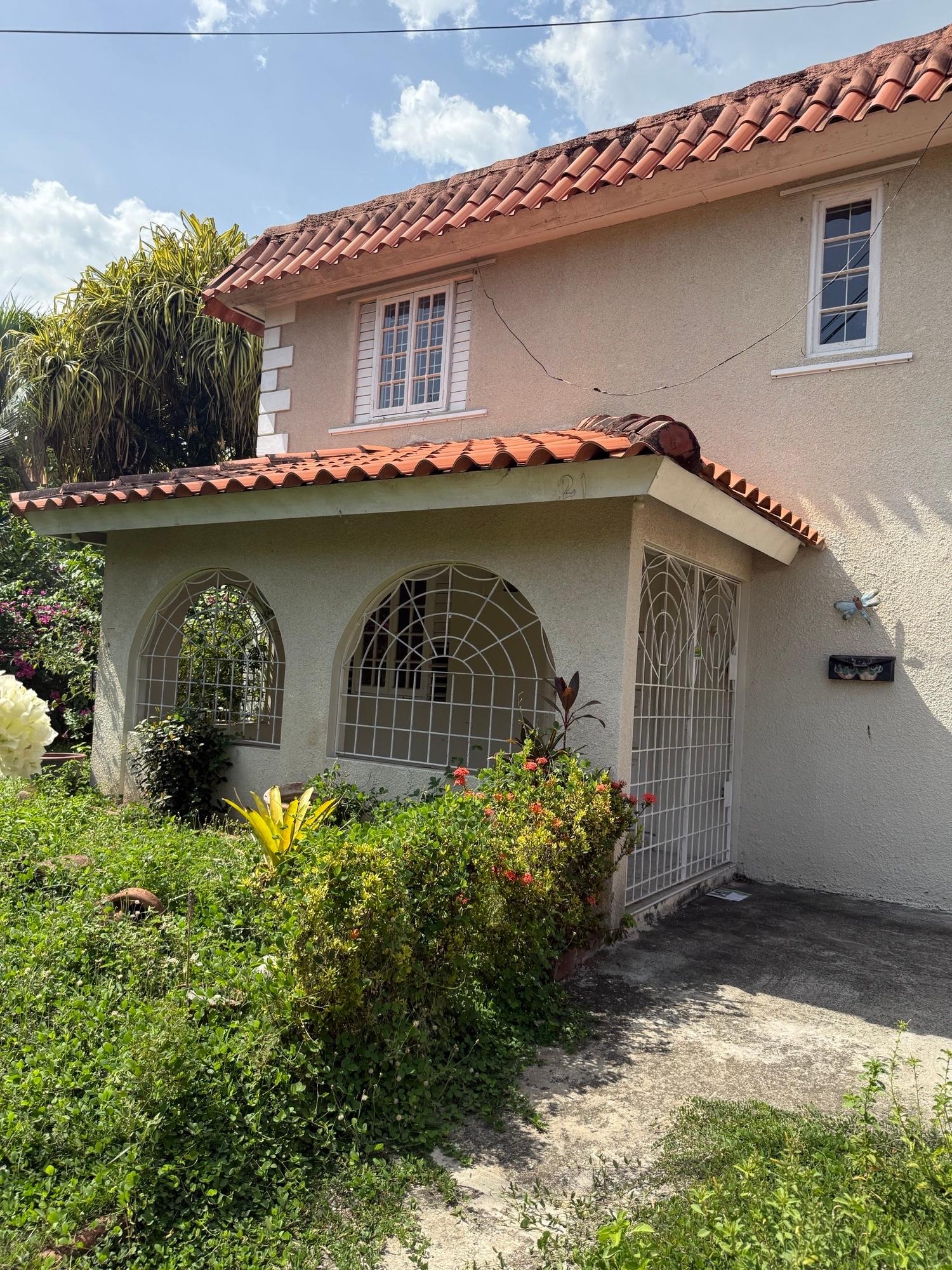 Townhouse For Rent: PANGOLA AVENUE, KINGSTON, Kingston 6 | $190,000 | Keez