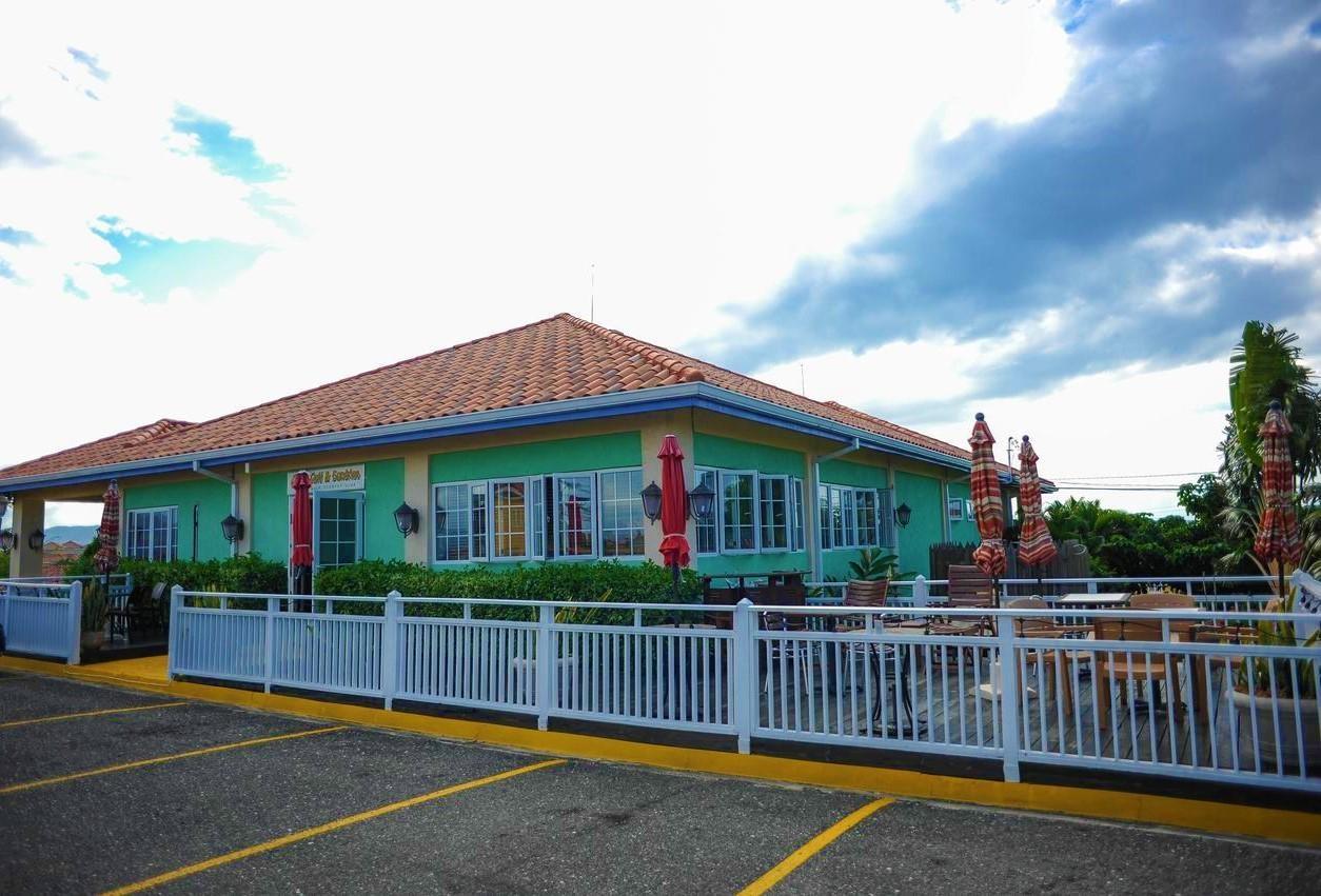 Townhouse For Rent: MANGO WALK COUNTRY CLUB, Montego Bay | $1,500 | Keez