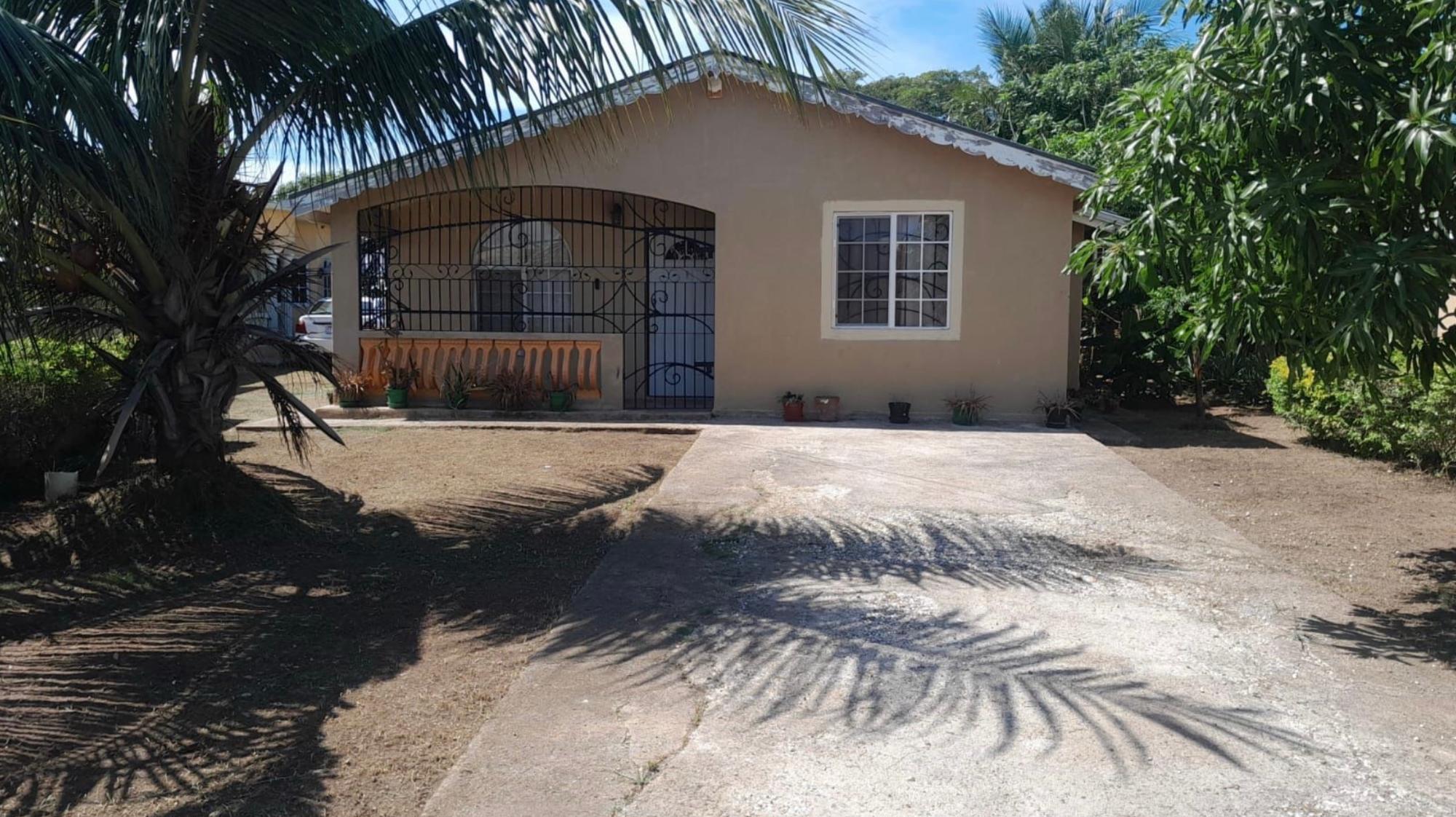 House For Rent: MYRTLE PLACE, Old Harbour | $85,000 | Keez