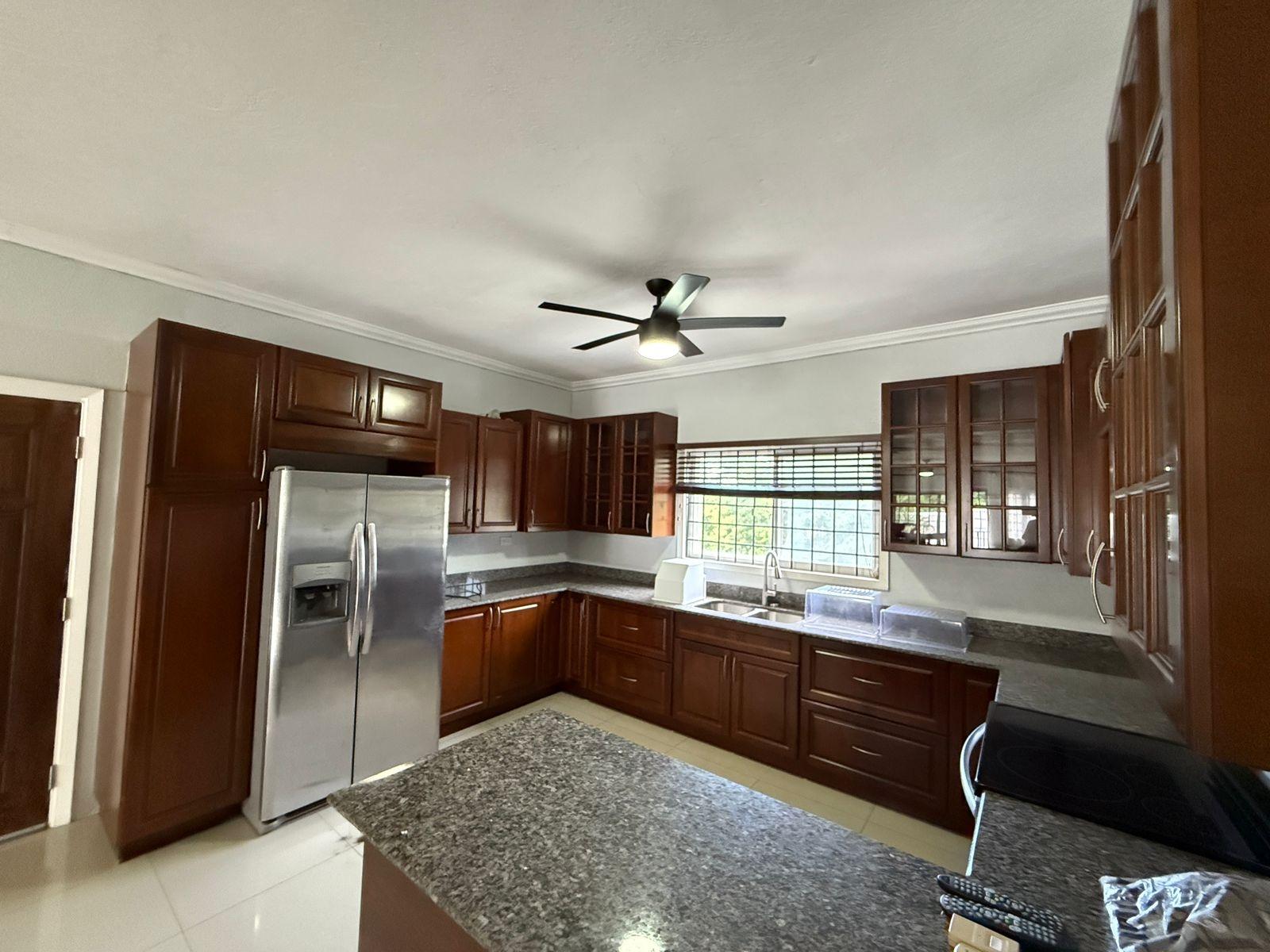 Apartment For Rent: WASHINGTON DRIVE, Kingston 8 | $1,600 | Keez