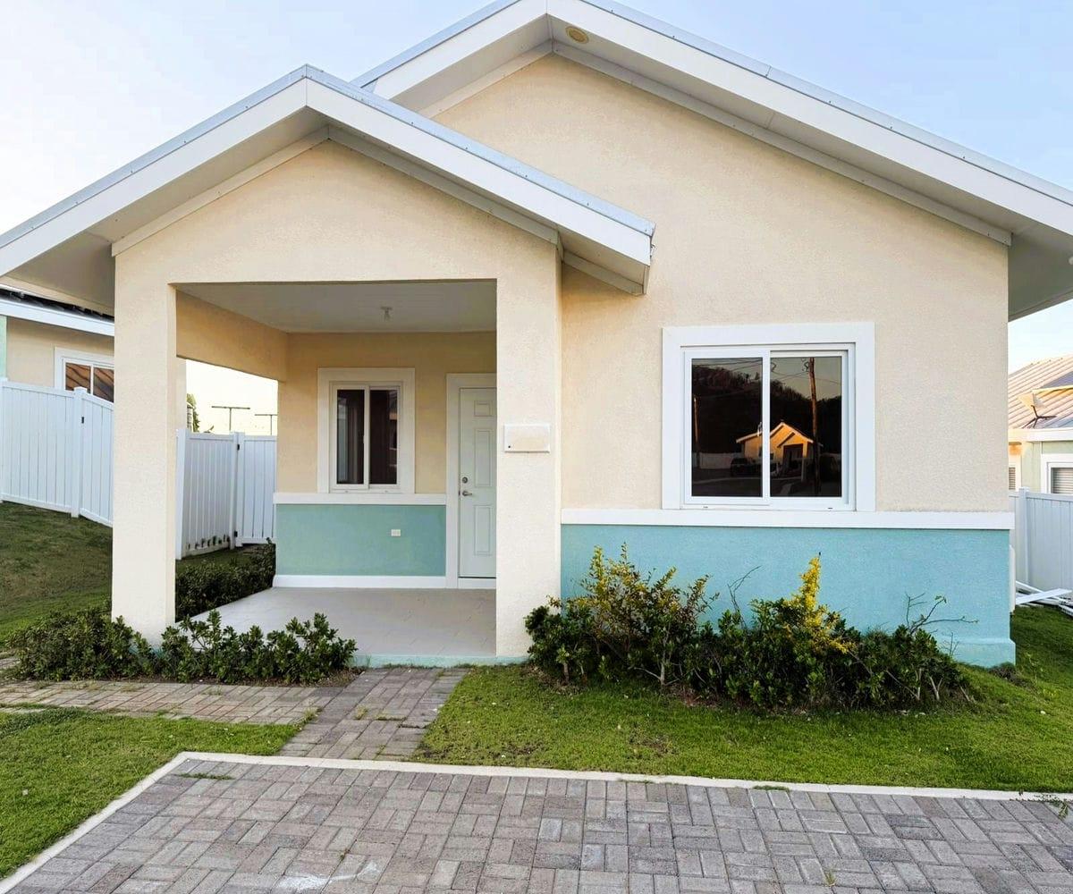 House For Rent: OCEAN POINTE LUCEA HANOVE, Lucea | $1,200 | Keez