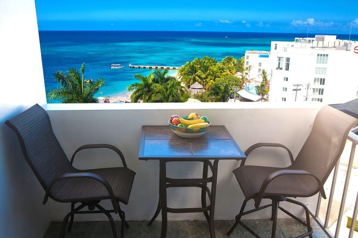 Apartment For Sale: 11 QUEENS DR., ST. JAMES, Montego Bay | $270,000 | Keez