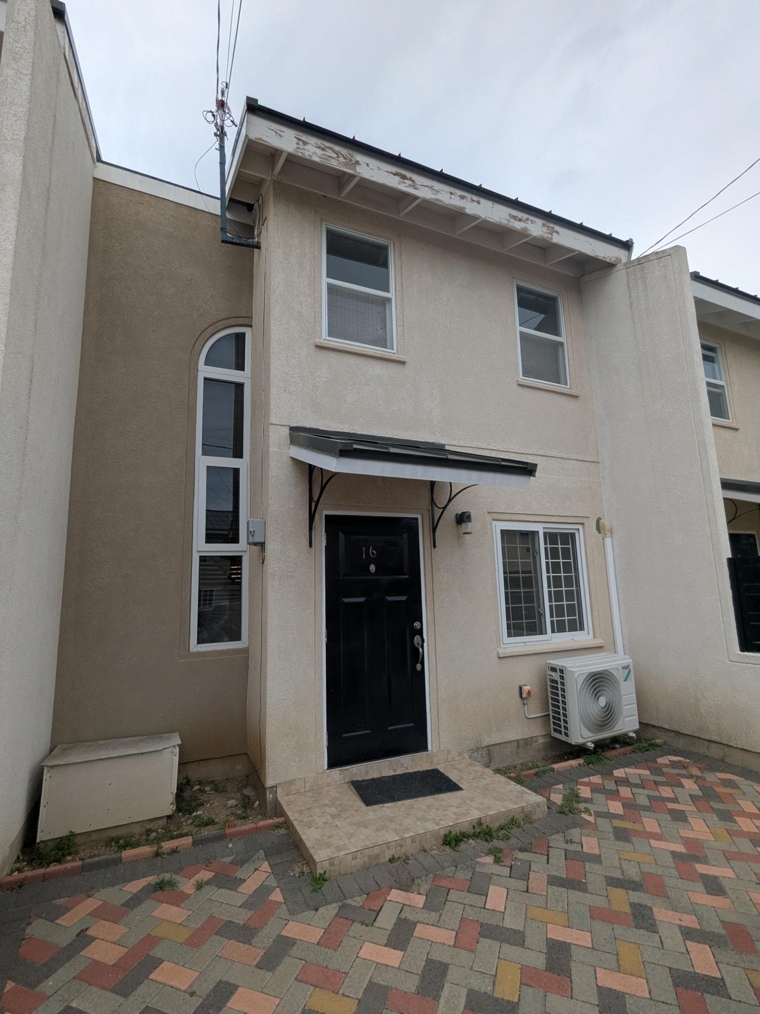 Townhouse For Sale: EAST QUEENS PARK GREATER, Greater Portmore ...