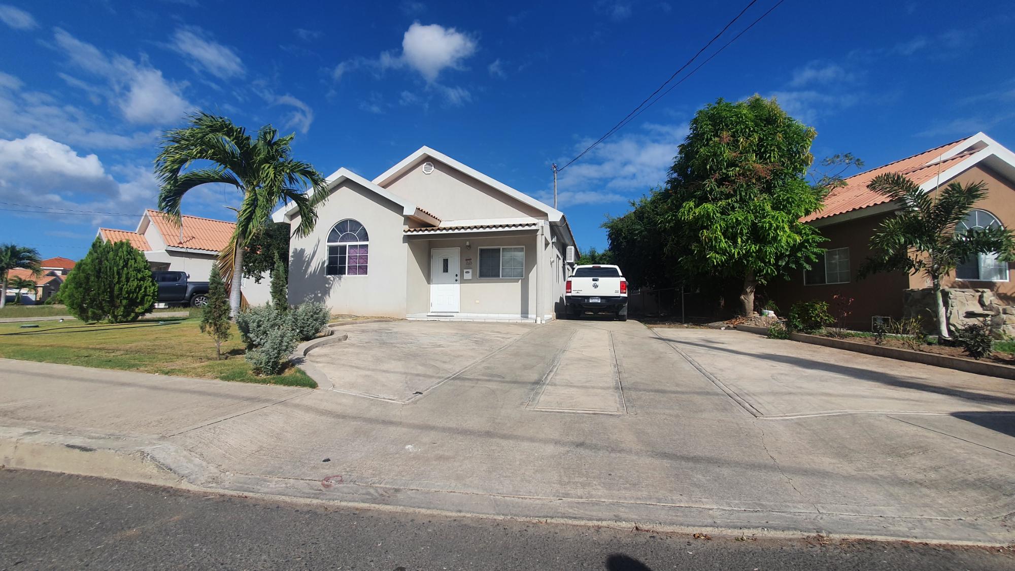House For Rent: GEORGETOWN PLACE, Caribbean Estates | $120,000 | Keez